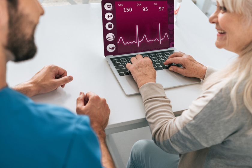 How Technology Helps Seniors Monitor Their Own Health | Discovery ...