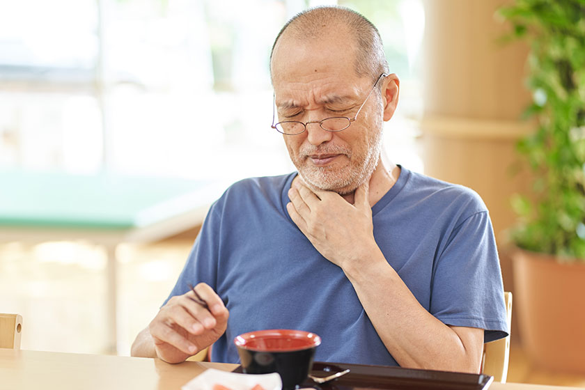 How Assisted Living Handles Senior Swallowing Problems | Discovery ...