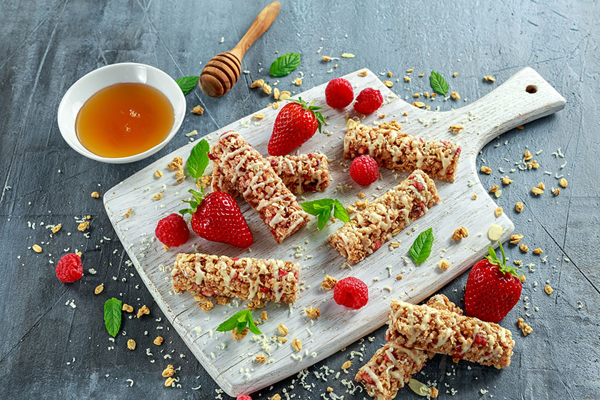 Better Sleep For Seniors: 5 Best Late-Night Snacks That Can Help ...